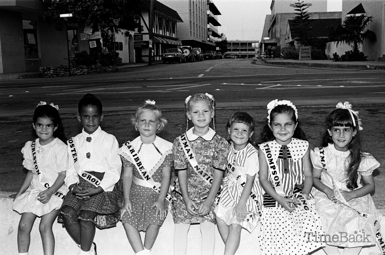 Seven girls | TimeBack